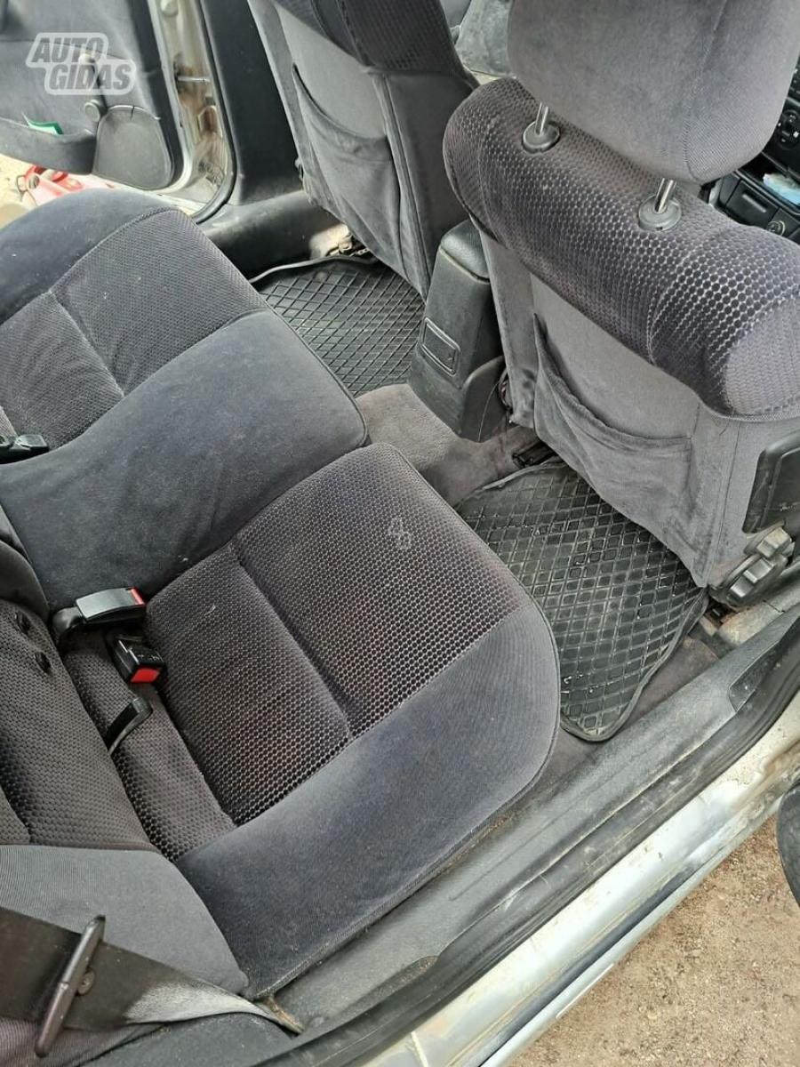 Pelēks Opel Vectra 2001 Utena, ar dzinēja tilpumu 2.00 L un nobraukumu 312 tūkst. km par 600 €, foto 11 vietnē AUTOMOTO.COM.LV