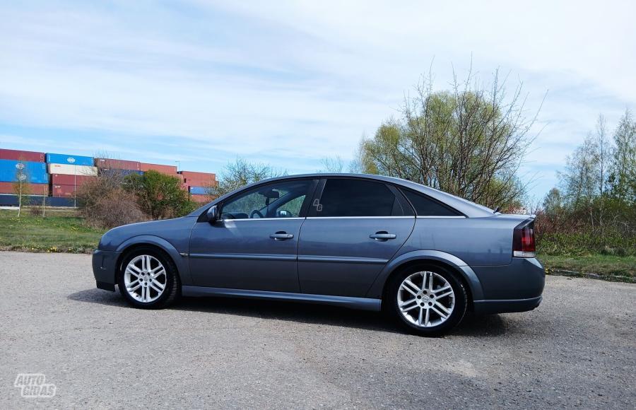 Pelēks Opel Vectra 2002 Klaipėda, ar dzinēja tilpumu 2.20 L un nobraukumu 276 tūkst. km par 1650 €, foto 6 vietnē AUTOMOTO.COM.LV