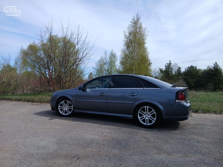 Pelēks Opel Vectra 2002 Klaipėda, ar dzinēja tilpumu 2.20 L un nobraukumu 276 tūkst. km par 1650 €, foto 14 vietnē AUTOMOTO.COM.LV