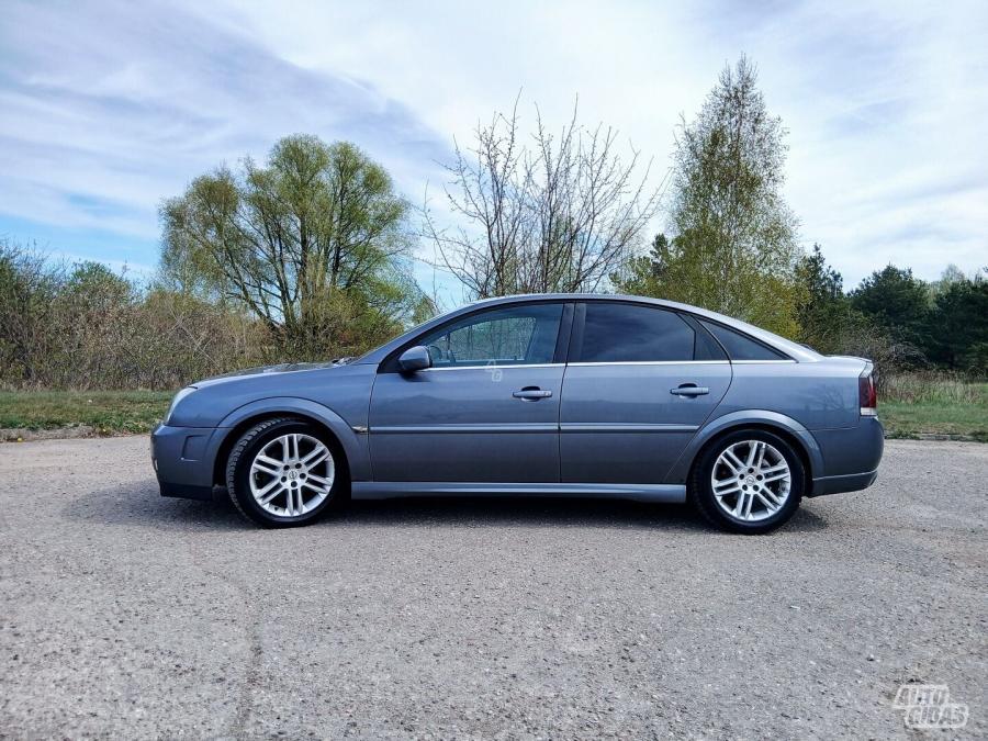 Pelēks Opel Vectra 2002 Klaipėda, ar dzinēja tilpumu 2.20 L un nobraukumu 276 tūkst. km par 1400 €, foto 15 vietnē AUTOMOTO.COM.LV