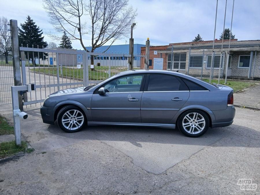 Pelēks Opel Vectra 2002 Klaipėda, ar dzinēja tilpumu 2.20 L un nobraukumu 276 tūkst. km par 1400 €, foto 18 vietnē AUTOMOTO.COM.LV