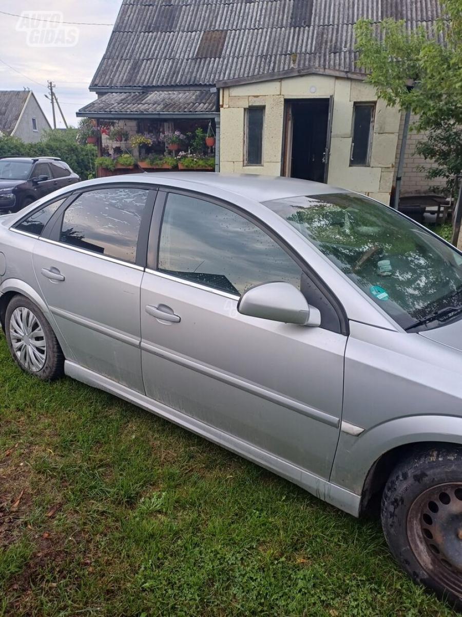 Pelēks Opel Vectra 2002 Kauņa, ar dzinēja tilpumu 2.20 L un nobraukumu 350 tūkst. km par 800 €, foto 3 vietnē AUTOMOTO.COM.LV