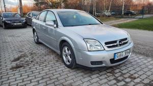 Grey Opel Vectra 2003 in Siauliai, with an engine capacity of 2.17 L and mileage of 348 thousand km for 700 €, photo  on AUTOMOTO.COM.LV