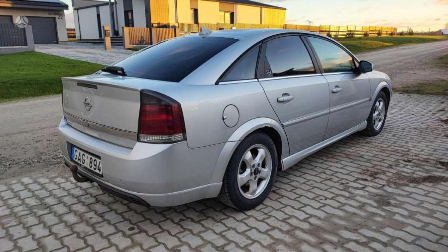 Pelēks Opel Vectra 2003 Šauļi, ar dzinēja tilpumu 2.17 L un nobraukumu 348 tūkst. km par 700 €, foto 6 vietnē AUTOMOTO.COM.LV