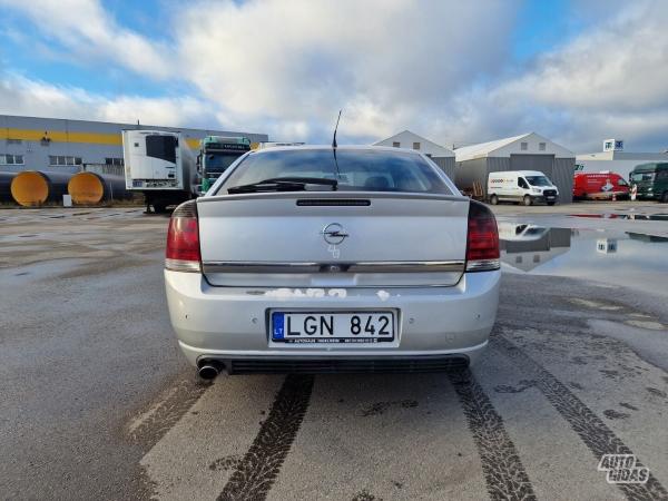 Pelēks Opel Vectra 2003 Klaipėda, ar dzinēja tilpumu 2.20 L un nobraukumu 256 tūkst. km par 1750 €, foto 4 vietnē AUTOMOTO.COM.LV