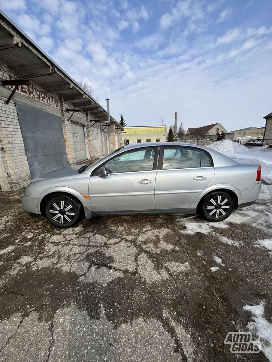 Pelēks Opel Vectra 2003 Šauļi, ar dzinēja tilpumu 1.80 L un nobraukumu 228 tūkst. km par 1450 €, foto 4 vietnē AUTOMOTO.COM.LV