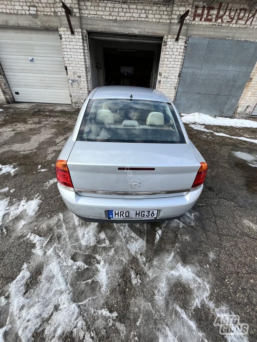 Pelēks Opel Vectra 2003 Šauļi, ar dzinēja tilpumu 1.80 L un nobraukumu 228 tūkst. km par 1450 €, foto 5 vietnē AUTOMOTO.COM.LV