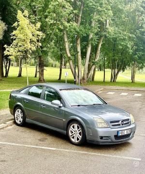 Grey Opel Vectra 2003 in Ukmerge, with an engine capacity of 2.20 L and mileage of 189 thousand km for 1200 €, photo  on AUTOMOTO.COM.LV