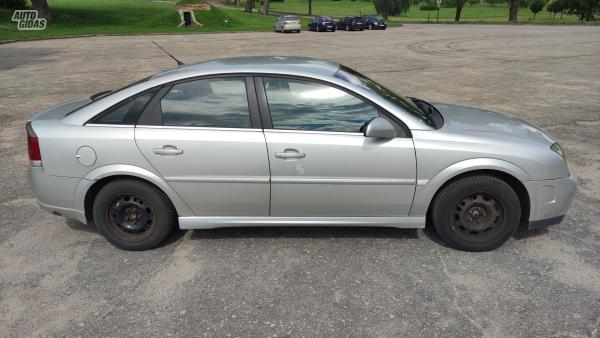 Pelēks Opel Vectra 2003 Kauņa, ar dzinēja tilpumu 2.20 L un nobraukumu 279 tūkst. km par 600 €, foto 3 vietnē AUTOMOTO.COM.LV