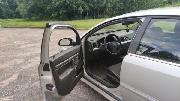 Pelēks Opel Vectra 2003 Kauņa, ar dzinēja tilpumu 2.20 L un nobraukumu 279 tūkst. km par 600 €, foto 9 vietnē AUTOMOTO.COM.LV