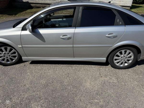 Pelēks Opel Vectra 2003 Šilutė, ar dzinēja tilpumu 1.80 L un nobraukumu 251 tūkst. km par 1700 €, foto 2 vietnē AUTOMOTO.COM.LV