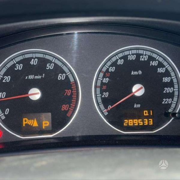 Pelēks Opel Vectra 2003 Utena, ar dzinēja tilpumu 2.20 L un nobraukumu 290 tūkst. km par 1400 €, foto 4 vietnē AUTOMOTO.COM.LV