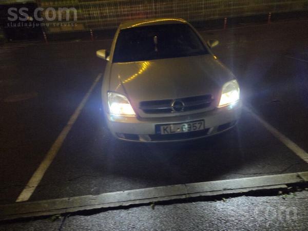 Grey Opel Vectra 2004 in Riga, with an engine capacity of 2.20 L and mileage of 305 thousand km for 950 €, photo 2 on AUTOMOTO.COM.LV