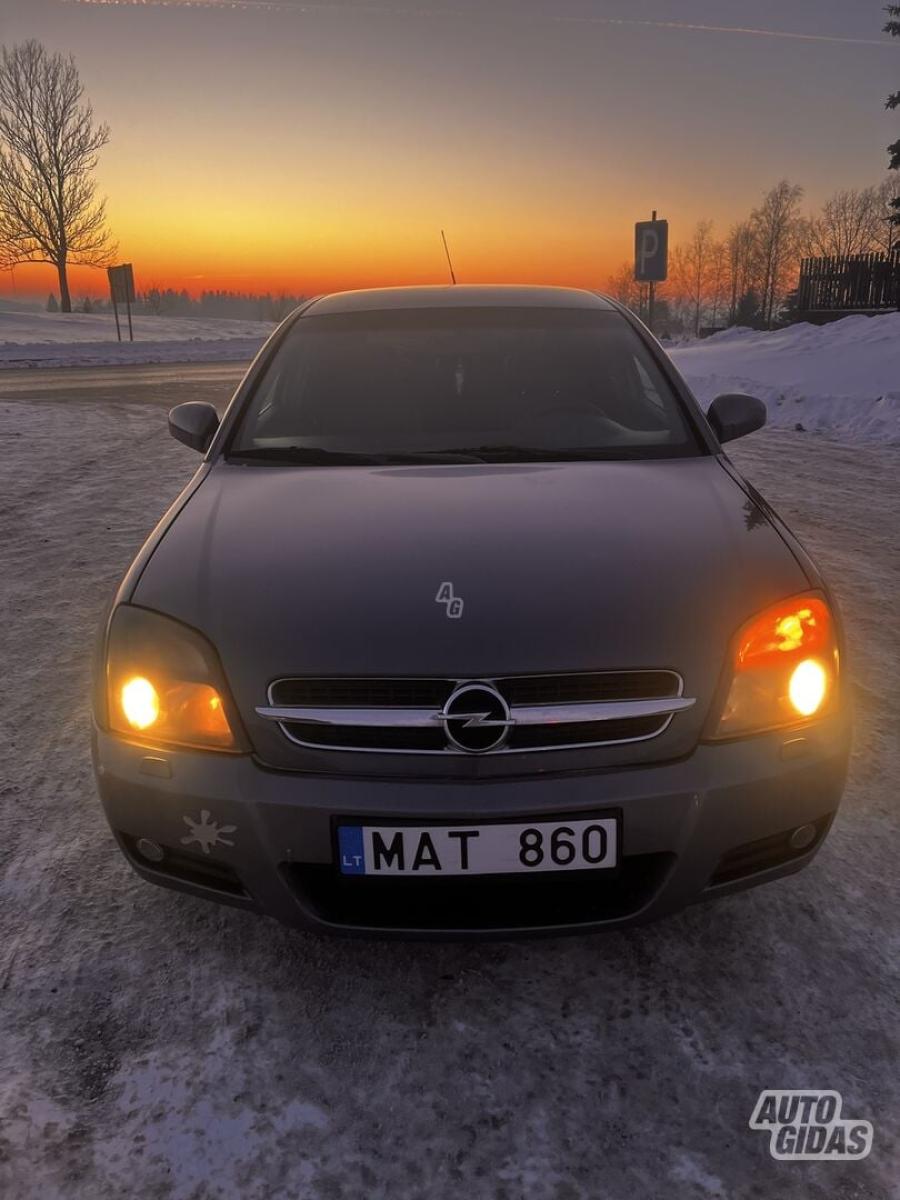 Pelēks Opel Vectra 2004 Viļņa, ar dzinēja tilpumu 2.20 L un nobraukumu 320 tūkst. km par 750 €, foto 1 vietnē AUTOMOTO.COM.LV