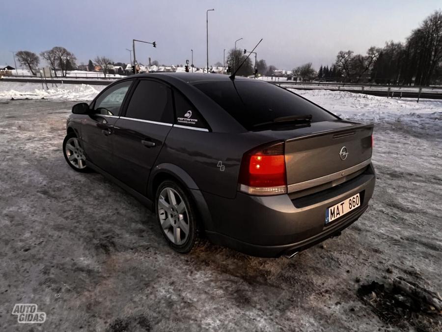 Pelēks Opel Vectra 2004 Viļņa, ar dzinēja tilpumu 2.20 L un nobraukumu 320 tūkst. km par 750 €, foto 5 vietnē AUTOMOTO.COM.LV