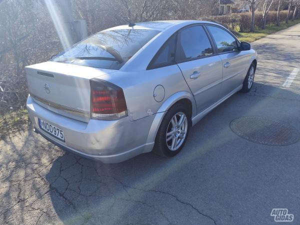 Pelēks Opel Vectra 2004 Telšiai, ar dzinēja tilpumu 1.90 L un nobraukumu 327 tūkst. km par 1150 €, foto 4 vietnē AUTOMOTO.COM.LV