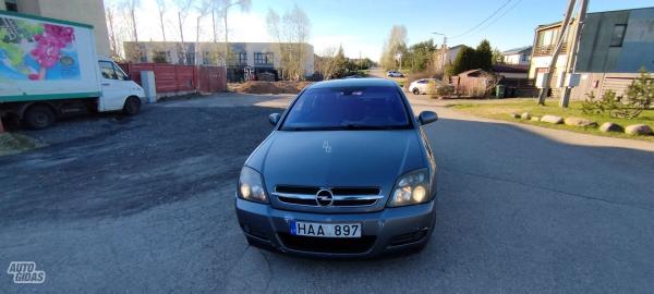 Grey Opel Vectra 2004 in Vilnius, with an engine capacity of 2.20 L and mileage of 297 thousand km for 850 €, photo 8 on AUTOMOTO.COM.LV