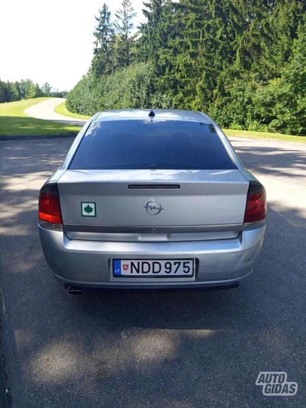 Pelēks Opel Vectra 2004 Telšiai, ar dzinēja tilpumu 1.90 L un nobraukumu 340 tūkst. km par 800 €, foto 4 vietnē AUTOMOTO.COM.LV