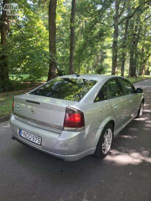 Pelēks Opel Vectra 2004 Telšiai, ar dzinēja tilpumu 1.90 L un nobraukumu 340 tūkst. km par 800 €, foto 4 vietnē AUTOMOTO.COM.LV