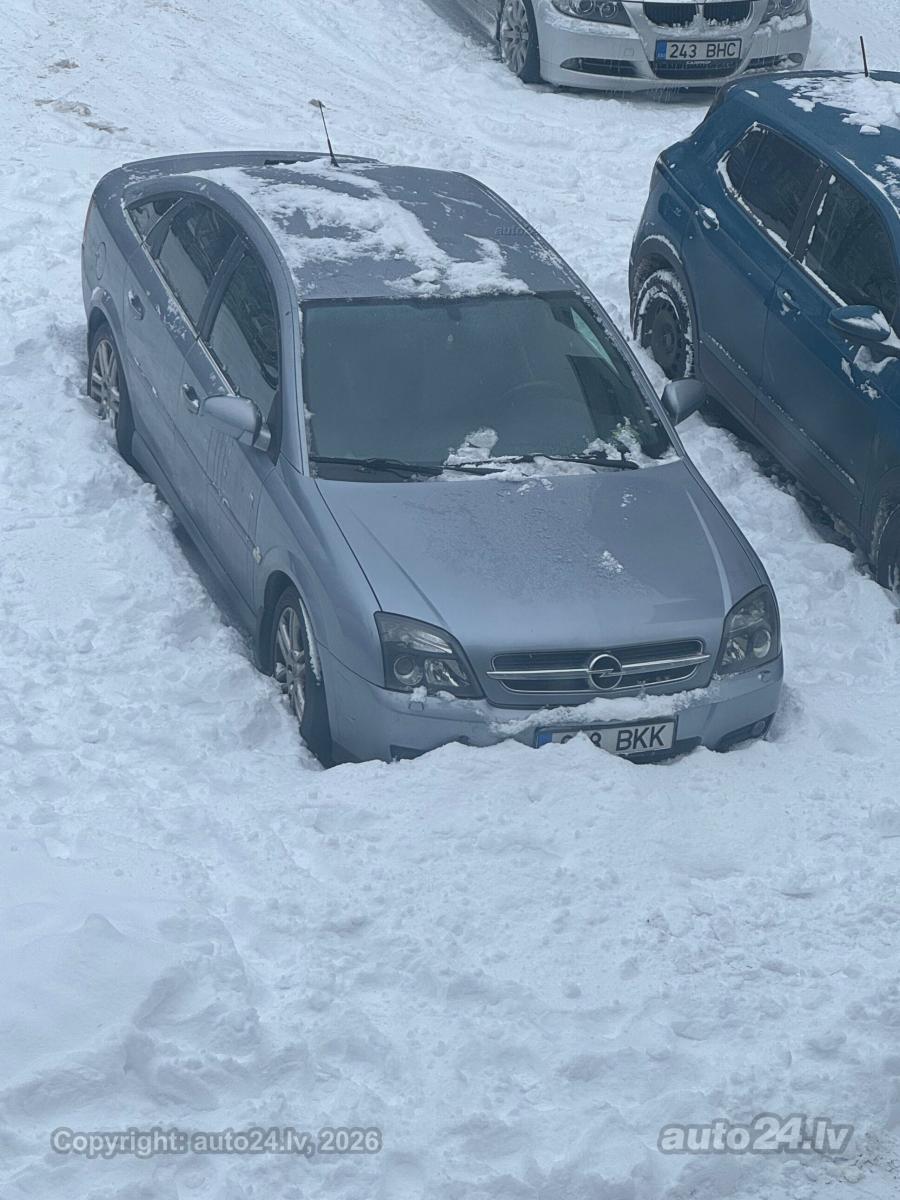 Pelēks Opel Vectra 2004 Tallina, ar dzinēja tilpumu 2.20 L un nobraukumu 0 tūkst. km par 1100 €, foto 1 vietnē AUTOMOTO.COM.LV