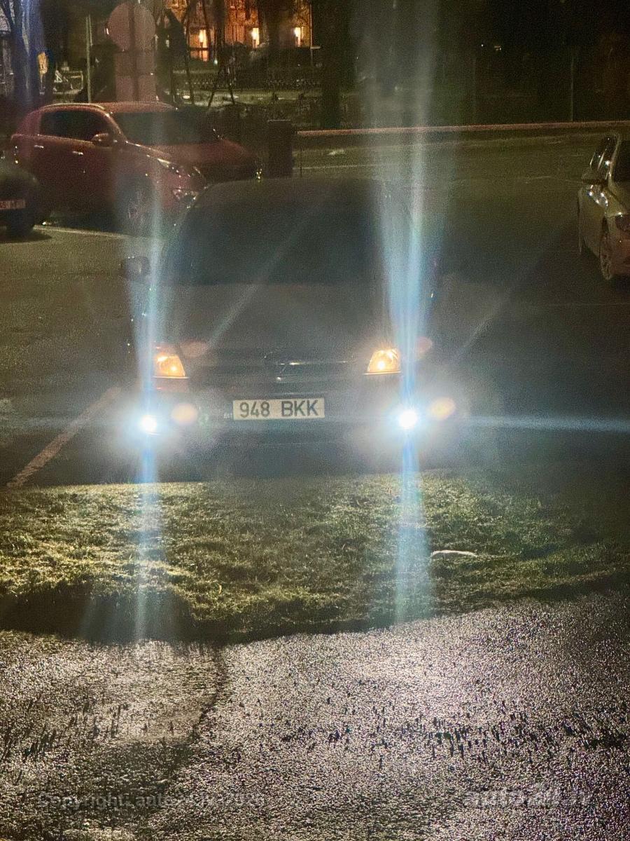 Pelēks Opel Vectra 2004 Tallina, ar dzinēja tilpumu 2.20 L un nobraukumu 0 tūkst. km par 1100 €, foto 3 vietnē AUTOMOTO.COM.LV