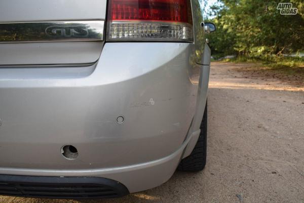 Pelēks Opel Vectra 2004 Viļņa, ar dzinēja tilpumu 2.20 L un nobraukumu 217 tūkst. km par 1300 €, foto 10 vietnē AUTOMOTO.COM.LV