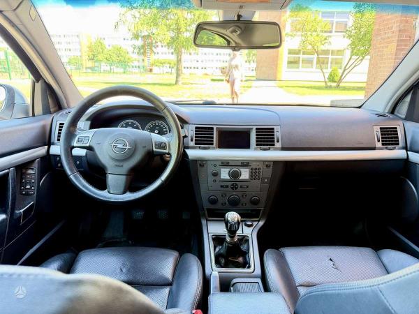 Pelēks Opel Vectra 2005 Klaipėda, ar dzinēja tilpumu 1.91 L un nobraukumu 344 tūkst. km par 950 €, foto 7 vietnē AUTOMOTO.COM.LV