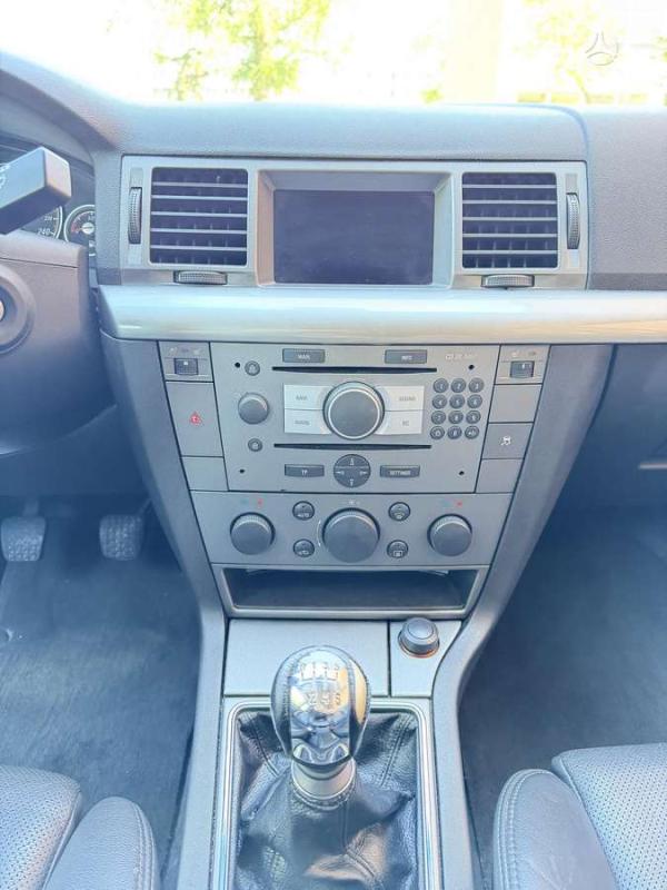 Pelēks Opel Vectra 2005 Klaipėda, ar dzinēja tilpumu 1.91 L un nobraukumu 344 tūkst. km par 950 €, foto 8 vietnē AUTOMOTO.COM.LV