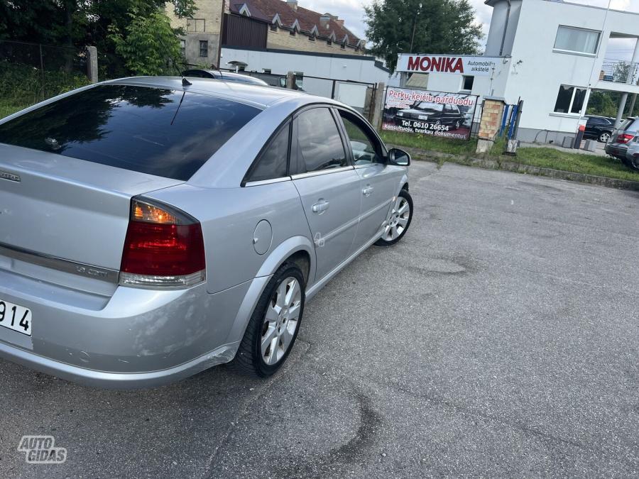 Grey Opel Vectra 2005 in Siauliai, with an engine capacity of 1.90 L and mileage of 0 thousand km for 1149 €, photo 8 on AUTOMOTO.COM.LV
