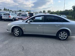 Grey Opel Vectra 2005 in Siauliai, with an engine capacity of 1.90 L and mileage of 0 thousand km for 1149 €, photo 11 on AUTOMOTO.COM.LV