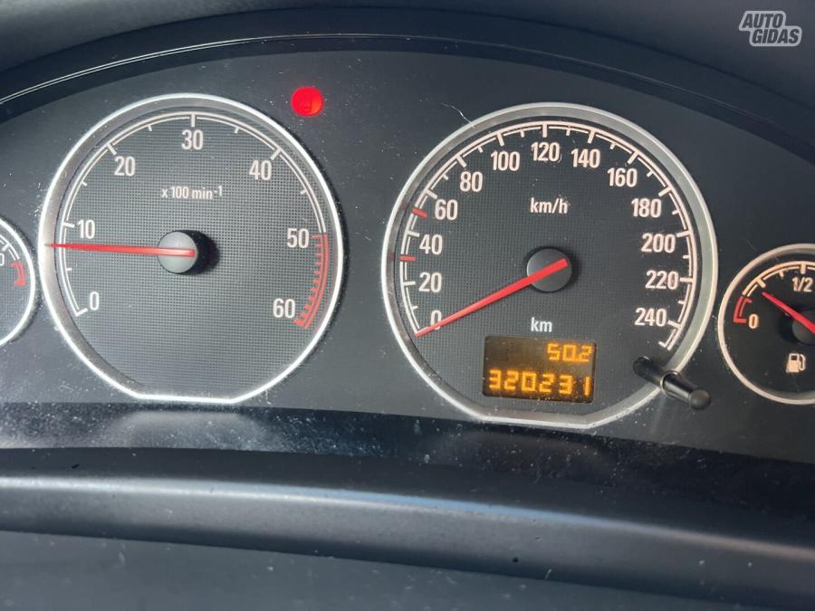 Grey Opel Vectra 2005 in Siauliai, with an engine capacity of 1.90 L and mileage of 0 thousand km for 1149 €, photo 24 on AUTOMOTO.COM.LV