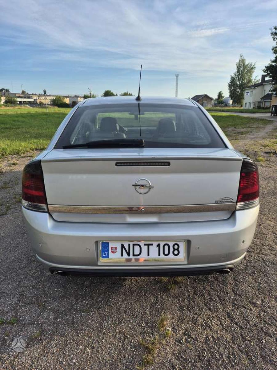 Pelēks Opel Vectra 2005 Šauļi, ar dzinēja tilpumu 2.20 L un nobraukumu 205 tūkst. km par 2100 €, foto 7 vietnē AUTOMOTO.COM.LV