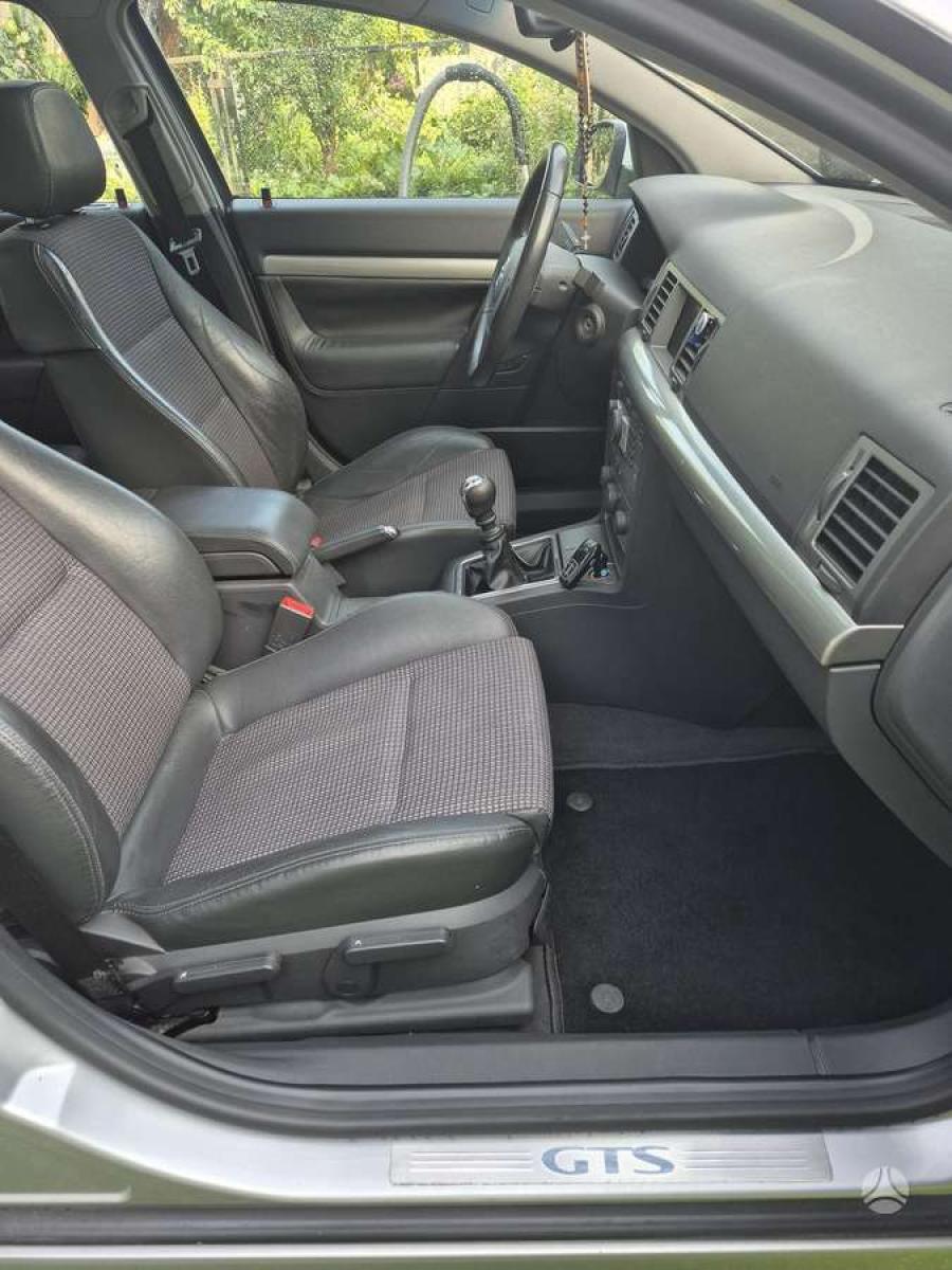 Pelēks Opel Vectra 2005 Šauļi, ar dzinēja tilpumu 2.20 L un nobraukumu 205 tūkst. km par 2100 €, foto 11 vietnē AUTOMOTO.COM.LV