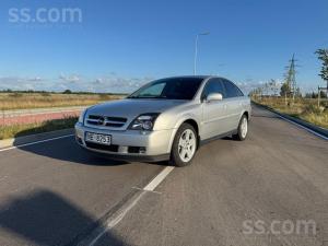 Grey Opel Vectra 2005 in Liepaja, with an engine capacity of 2.20 L and mileage of 280 thousand km for 3200 €, photo  on AUTOMOTO.COM.LV