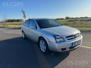 Grey Opel Vectra 2005 in Liepaja, with an engine capacity of 2.20 L and mileage of 280 thousand km for 3200 €, photo 4 on AUTOMOTO.COM.LV