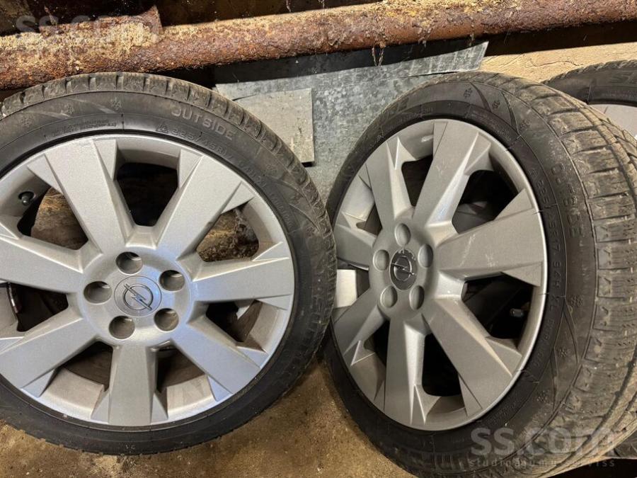 Grey Opel Vectra 2005 in Liepaja, with an engine capacity of 2.20 L and mileage of 280 thousand km for 3200 €, photo 14 on AUTOMOTO.COM.LV