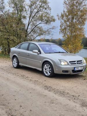 Pelēks Opel Vectra 2006 Kauņa, ar dzinēja tilpumu 1.90 L un nobraukumu 300 tūkst. km par 1100 €, foto  vietnē AUTOMOTO.COM.LV