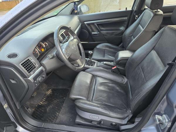 Pelēks Opel Vectra 2006 Marijampole, ar dzinēja tilpumu 2.20 L un nobraukumu 250 tūkst. km par 2200 €, foto 8 vietnē AUTOMOTO.COM.LV