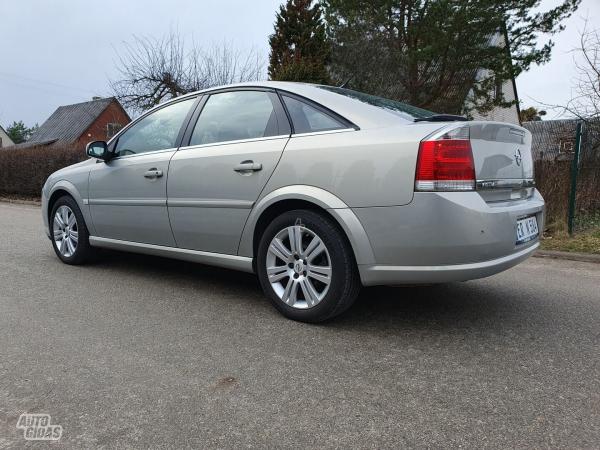 Pelēks Opel Vectra 2006 Kauņa, ar dzinēja tilpumu 2.20 L un nobraukumu 298 tūkst. km par 1950 €, foto 1 vietnē AUTOMOTO.COM.LV