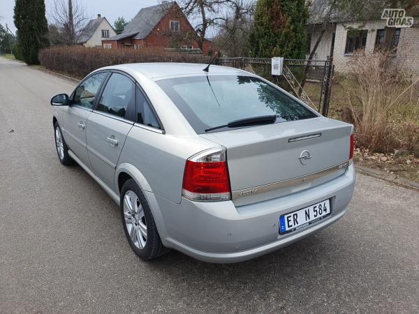 Pelēks Opel Vectra 2006 Kauņa, ar dzinēja tilpumu 2.20 L un nobraukumu 298 tūkst. km par 1950 €, foto 2 vietnē AUTOMOTO.COM.LV