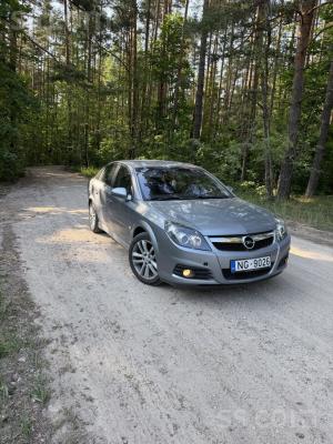 Pelēks Opel Vectra 2006 Rīga, ar dzinēja tilpumu 2.20 L un nobraukumu 246 tūkst. km par 1300 €, foto  vietnē AUTOMOTO.COM.LV