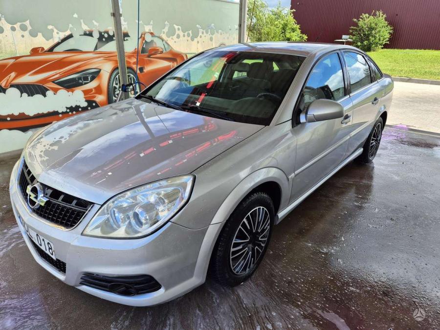 Grey Opel Vectra 2006 in Telschi, with an engine capacity of 1.91 L and mileage of 278 thousand km for 850 €, photo 1 on AUTOMOTO.COM.LV