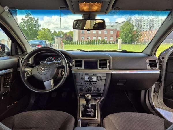 Pelēks Opel Vectra 2006 Telšiai, ar dzinēja tilpumu 1.91 L un nobraukumu 278 tūkst. km par 850 €, foto 4 vietnē AUTOMOTO.COM.LV
