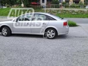 Grey Opel Vectra 2006 in Siauliai, with an engine capacity of 1.90 L and mileage of 357 thousand km for 1000 €, photo 3 on AUTOMOTO.COM.LV