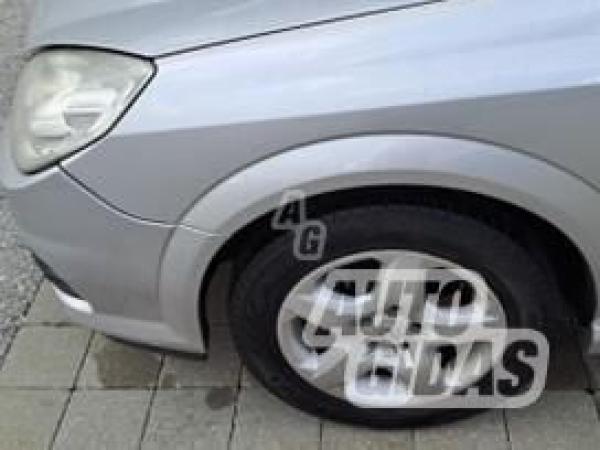 Opel Vectra 2006 Šauļi vietnē Pelēks Opel Vectra 2006 Šauļi, ar dzinēja tilpumu 1.90 L un nobraukumu 357 tūkst. km par 1000 €, foto 7 vietnē AUTOMOTO.COM.LV