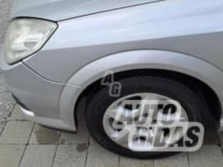 Grey Opel Vectra 2006 in Siauliai, with an engine capacity of 1.90 L and mileage of 357 thousand km for 1000 €, photo 7 on AUTOMOTO.COM.LV