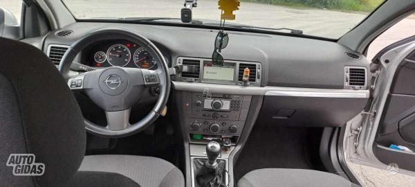 Opel Vectra 2006 Šauļi vietnē Pelēks Opel Vectra 2006 Šauļi, ar dzinēja tilpumu 1.90 L un nobraukumu 357 tūkst. km par 1000 €, foto 11 vietnē AUTOMOTO.COM.LV