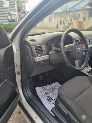 Pelēks Opel Vectra 2007 Viļņa, ar dzinēja tilpumu 1.91 L un nobraukumu 310 tūkst. km par 1300 €, foto 3 vietnē AUTOMOTO.COM.LV