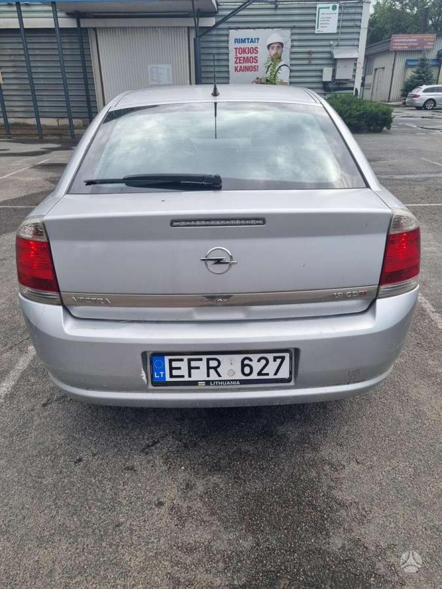 Pelēks Opel Vectra 2007 Viļņa, ar dzinēja tilpumu 1.91 L un nobraukumu 310 tūkst. km par 1300 €, foto 12 vietnē AUTOMOTO.COM.LV