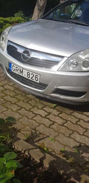 Grey Opel Vectra 2008 in Kaunas, with an engine capacity of 1.91 L and mileage of 243 thousand km for 1100 €, photo 6 on AUTOMOTO.COM.LV